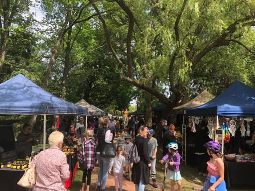 Dindi Events - DiscoverDindi